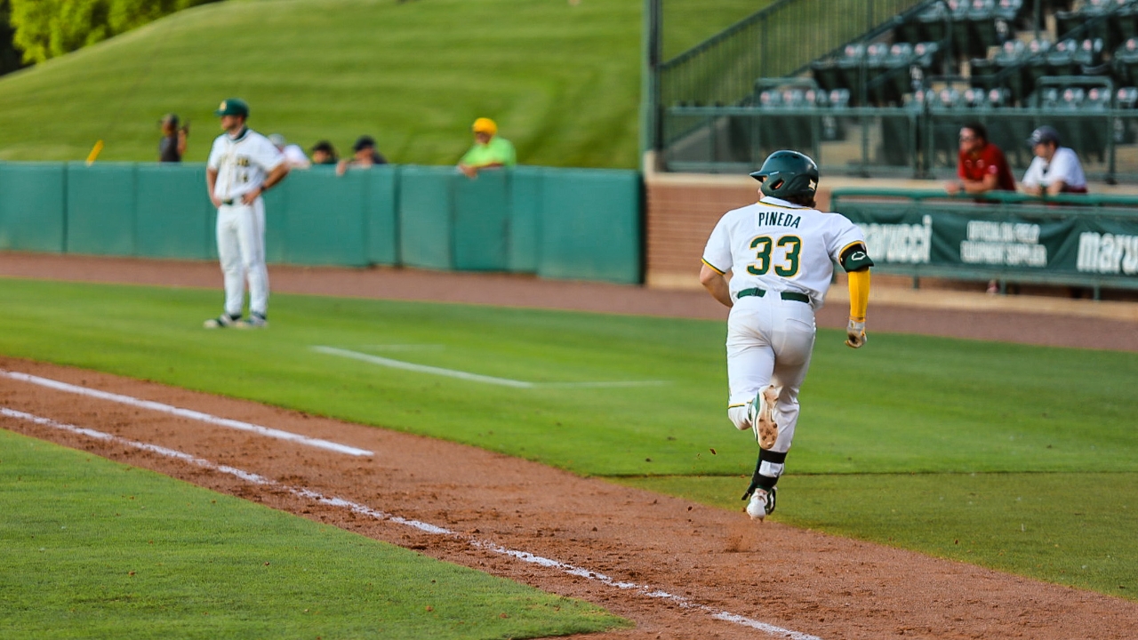 Baylor drops game two to Oklahoma, 10-6 | SicEm365